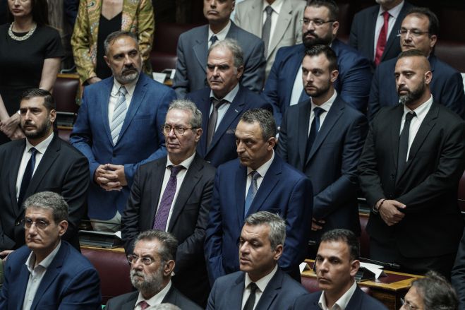 Βουλευτές "Σπαρτιατών" για τον Πρόεδρο του κόμματος, Βασίλη Στίγκα ...