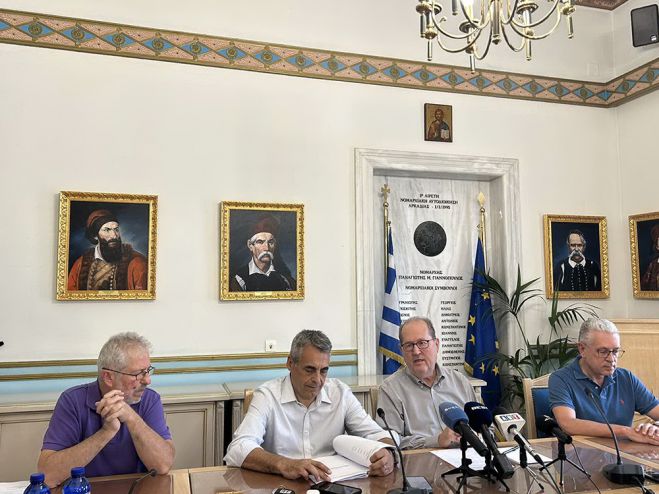 Συμβάσεις έργων άνω των 2 εκ ευρώ στην Αρκαδία υπέγραψε ο ...