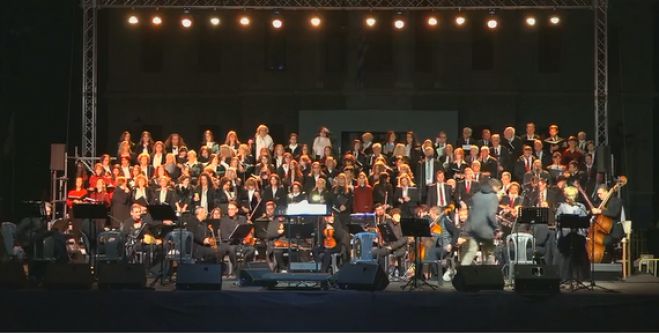Επέτειος Απελευθέρωσης Τριπολιτσάς | Live η συναυλία για τον Μίκη στην ...